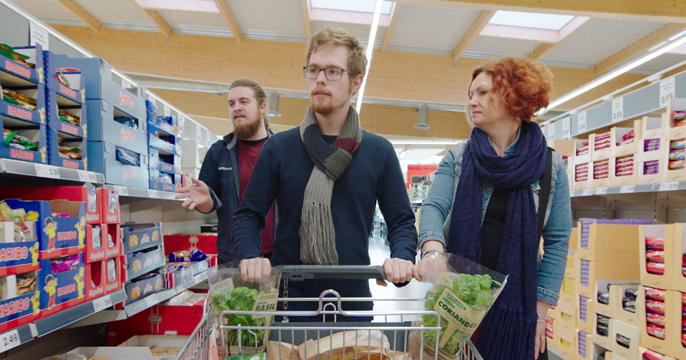 Lidl Gets Up Close and Personal in New Gogglebox-Style Campaign – FAB News