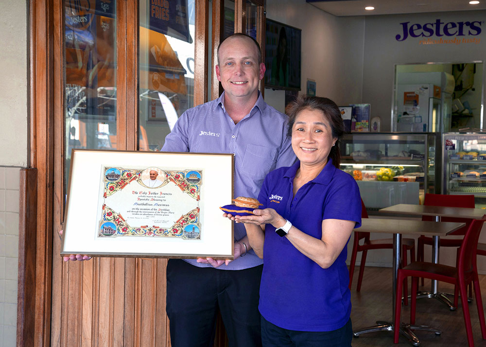 Jesters Pie Receives Apostolic Blessing from Pope Francis in New ...